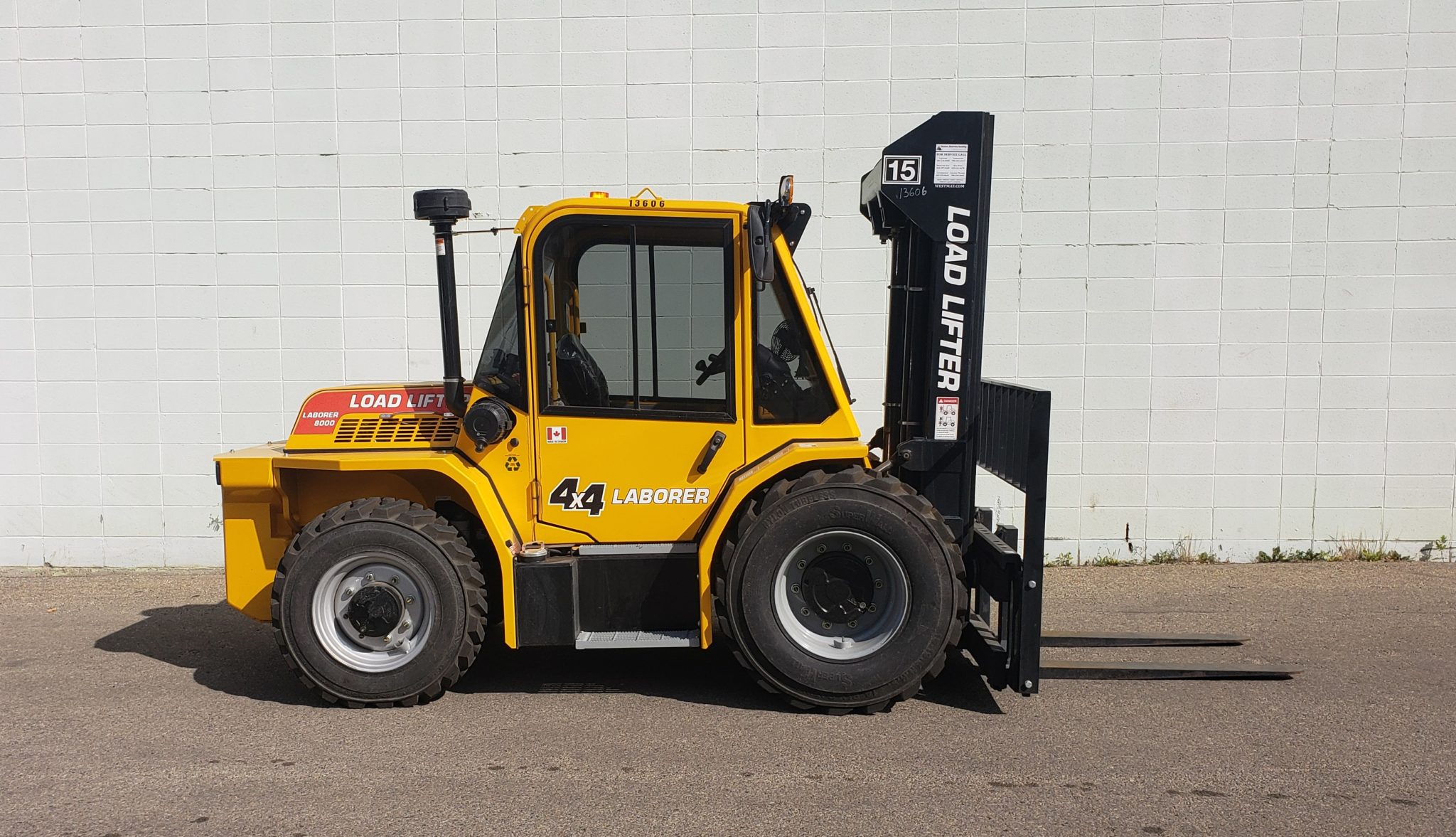 Used Rough Terrain (4WD) Forklifts